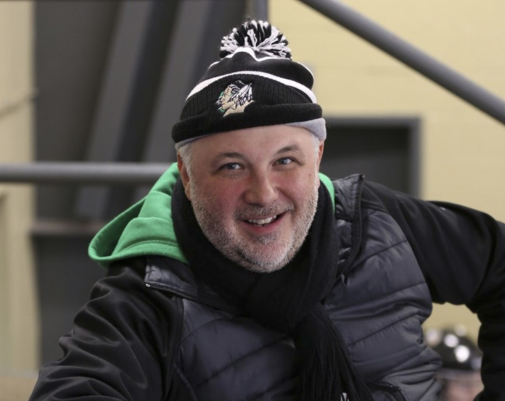 Hockey30 | Le gros Jean-Charles se fait encore pogner les culottes ...