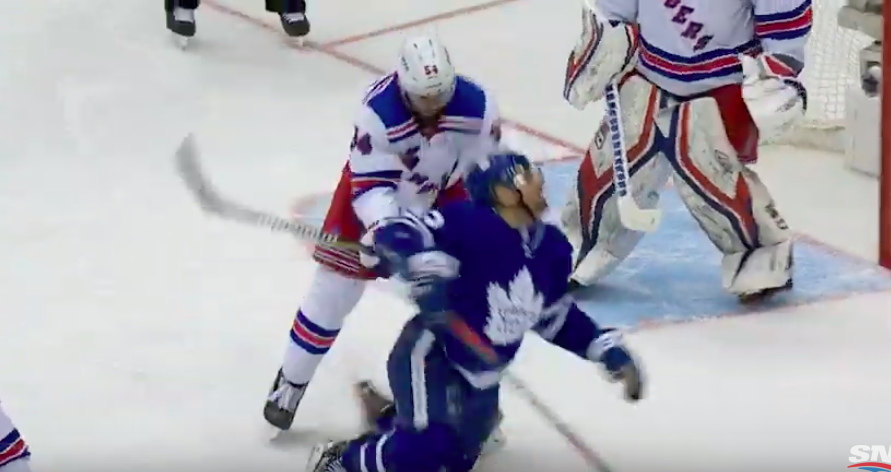 Hockey30 | Vidéo: Nazem Kadri a vraiment une FACE à CLAQUES!!!!!