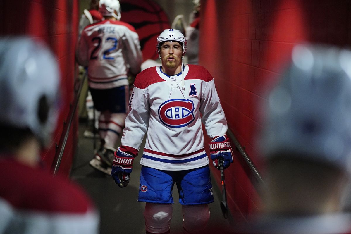 Hockey30 | PJ Stock attaqué par les FEFANS du CH..Parce qu'il dit la ...