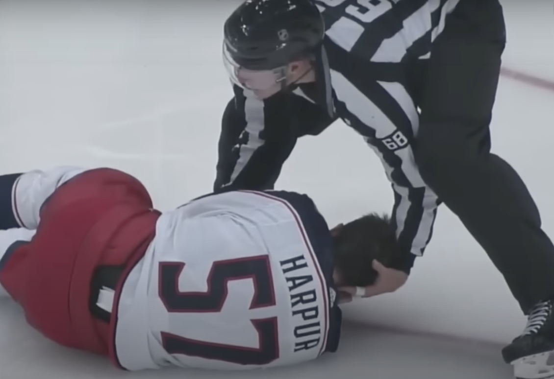 Hockey30 | Vidéo: Scène INQUIÉTANTE à Pittsburgh....il semblait MORT ...