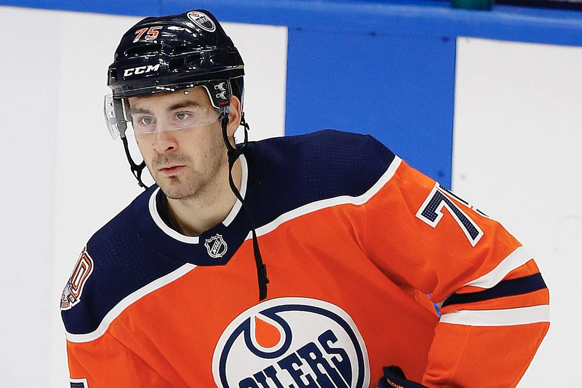 Hockey30 | Evan Bouchard TRANSIGÉ au repêchage, Montréal candidate?