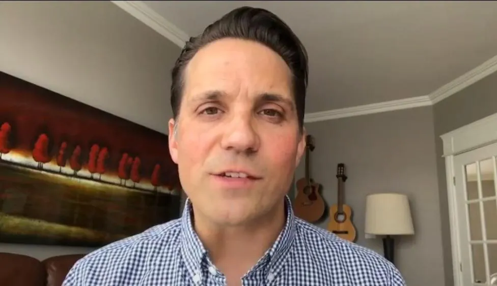 Hockey30 | Louis Jean le DON JUAN DANGEREUX, cachez vos femmes!